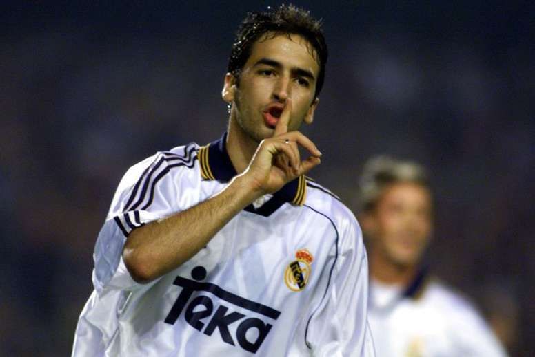 16 Star Footballers That Never Received A Red Card In Their Careers ...
